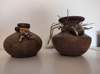 Coppia di vasi in terracotta, realizzati artigiana