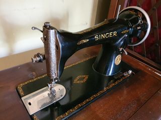 Antica Macchina da cucire SINGER con mobile