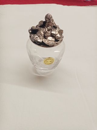 Vasetto con coperchio 