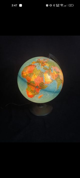 Mappamondo con luce 
