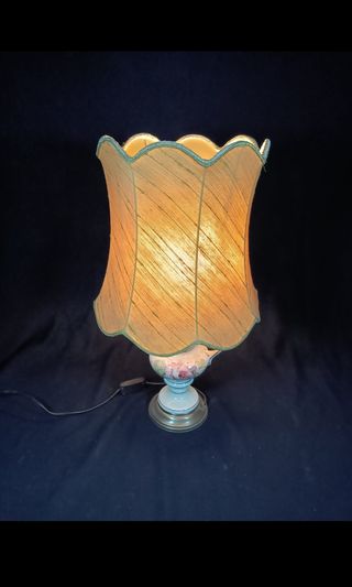 Lampada di porcellana dipinta a mano