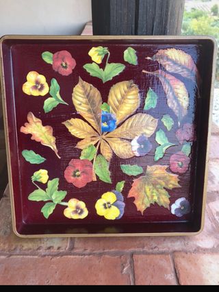 Vassoio decorato a mano