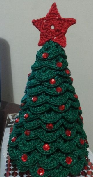 albero di natale all'uncinetto 