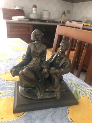 Soprammobile uomo donna