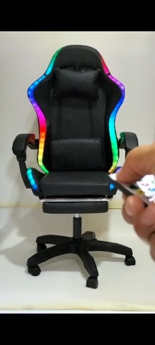 poltrona gaming con led e telecomando 