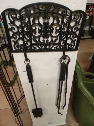 porta attrezzi per camino con tre attrezzi