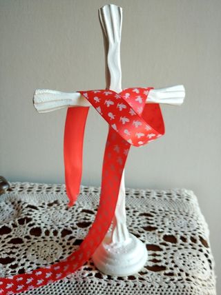 Crocifisso da appoggio in ferro battuto