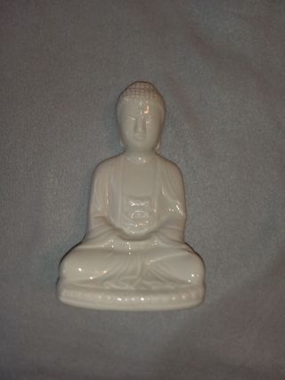 statuetta buddha