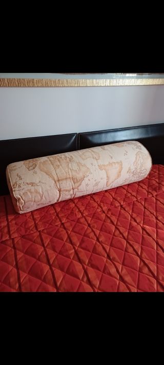 Cuscino Rouleau Alviero Martini Home Collection 