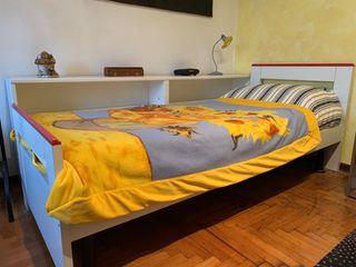 Camera da letto singola completa 