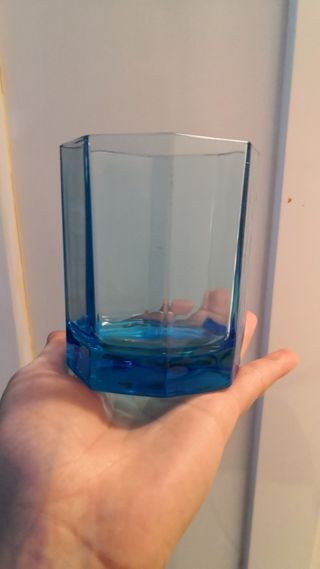 vendo bicchieri blu 