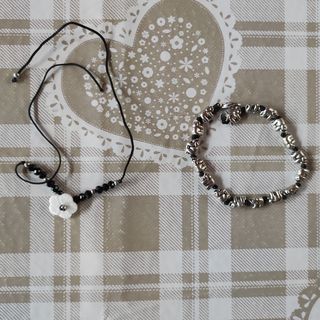 Braccialetto di elefantini + braccialetto di perli