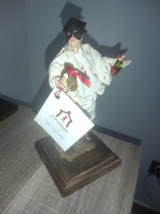 Pulcinella laureato, pezzo di artigianato 