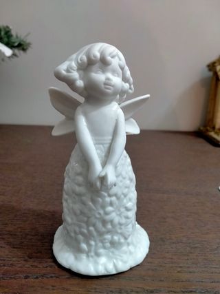 Angelo di ceramica a campana 