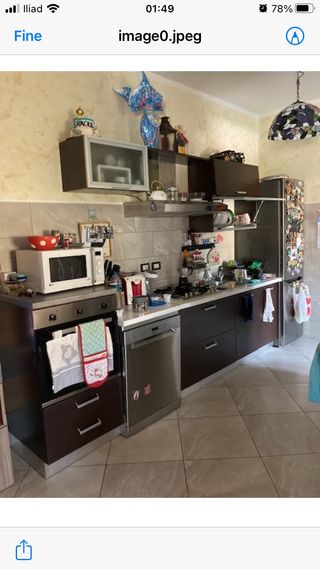 Cucina a volvera marrone 