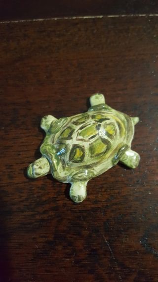 Tartaruga in ceramica decorata a mano cm 5.5