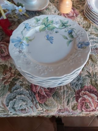 8 piatti da dolce in porcellana