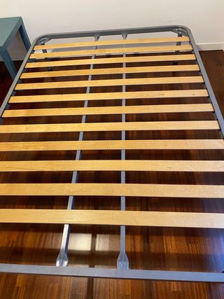 Rete con doghe in legno e materasso in poliuretano