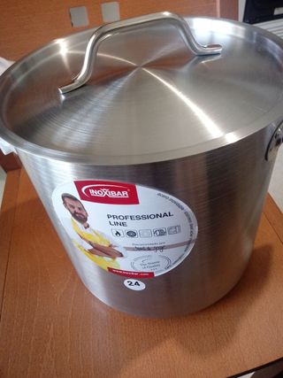 olla 24 cm . industrial. con tapa
