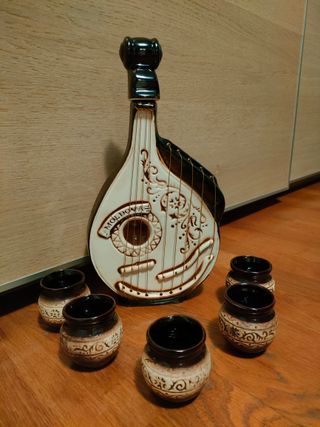 set bottiglia e tazzine - bottle and cups set