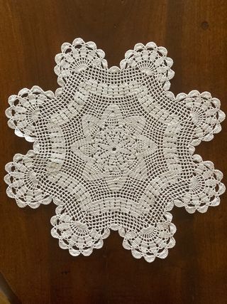 Centrino fatto a mano cm 32