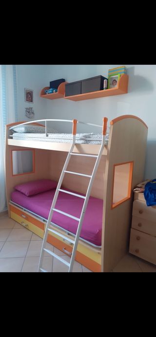 vendo letto a castello+scrivania