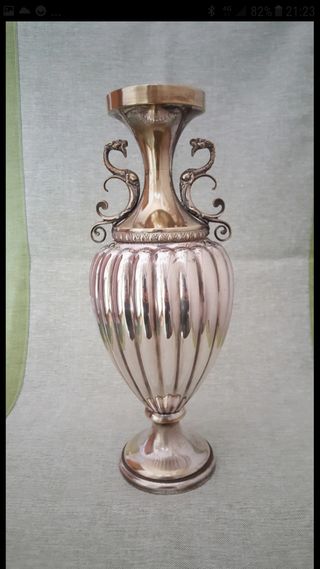 Antico vaso ad anfora in metallo cm.30