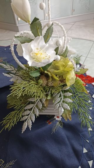 centrotavola con fiori finti