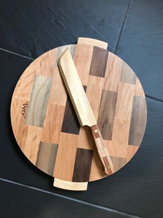 Tagliere per polenta completo di coltello