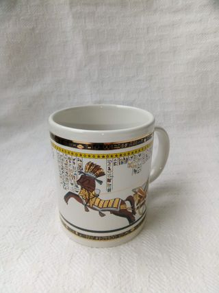 Tazza con immagini antico Egitto