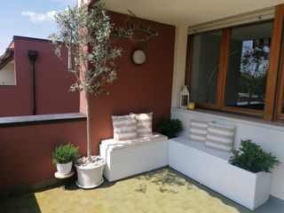 2 panche con fioriere