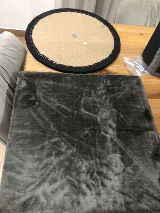 Albero tira graffi per gatti