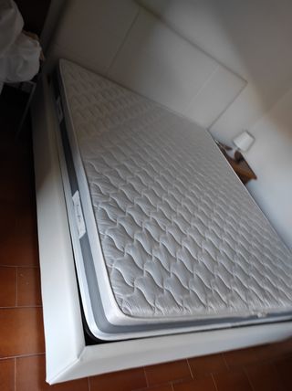 letto materasso matrimoniale bianco 