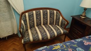 divanetto di due posti 