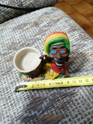 Piccolo soprammobile/portacandela rasta