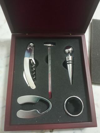 attrezzatura per fare cocktail!