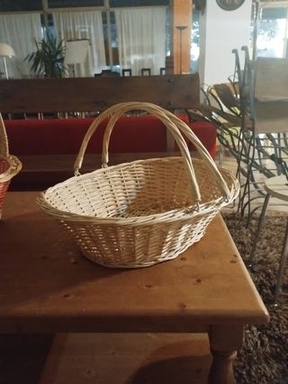 Cesta in vimini molto bella.