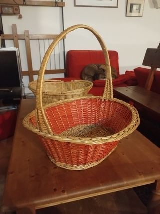 cesta in vimini  intrecciato. buonissime condizion