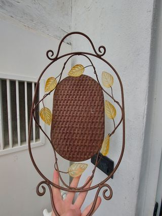 Porta pane/frutta in ferro con decorazioni 