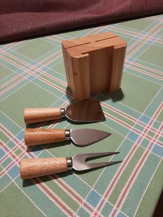 set coltelli per formaggi 