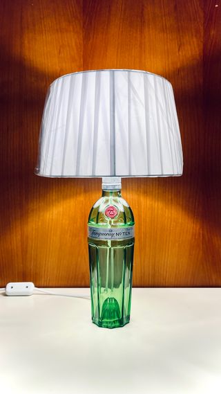 Lampada Tanqueray ten gin