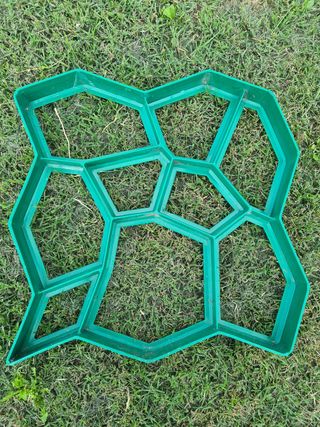 Stampo in plastica per pavimentazione giardino 