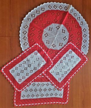 Set ad uncinetto fatto a mano 