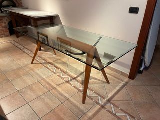 Tavolo in vetro di cristallo con sedie 