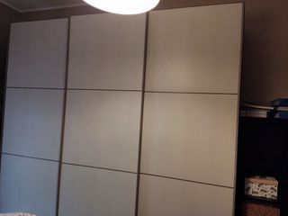 Armadio 3 ante e letto matrimoniale a contenitore 