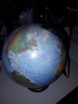 Mappamondo con luce interna funzionante