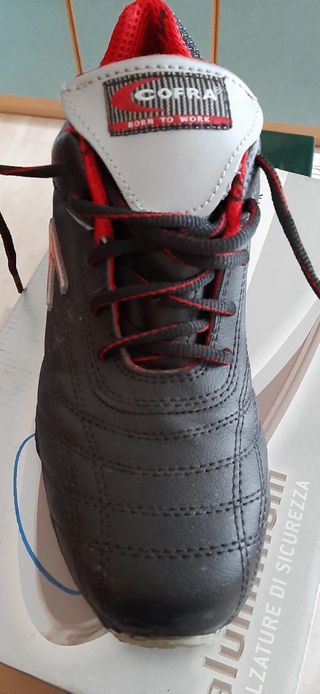 Scarpa antinfortunistica