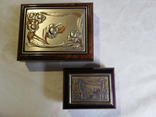 due scatole legno e argento