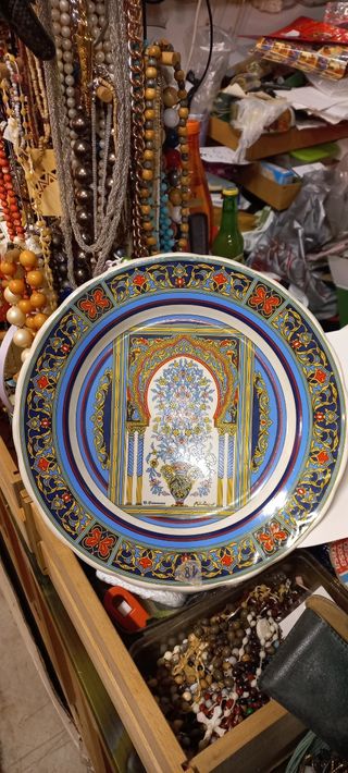 piatto nuovo arabo euro 18 misure in foto 