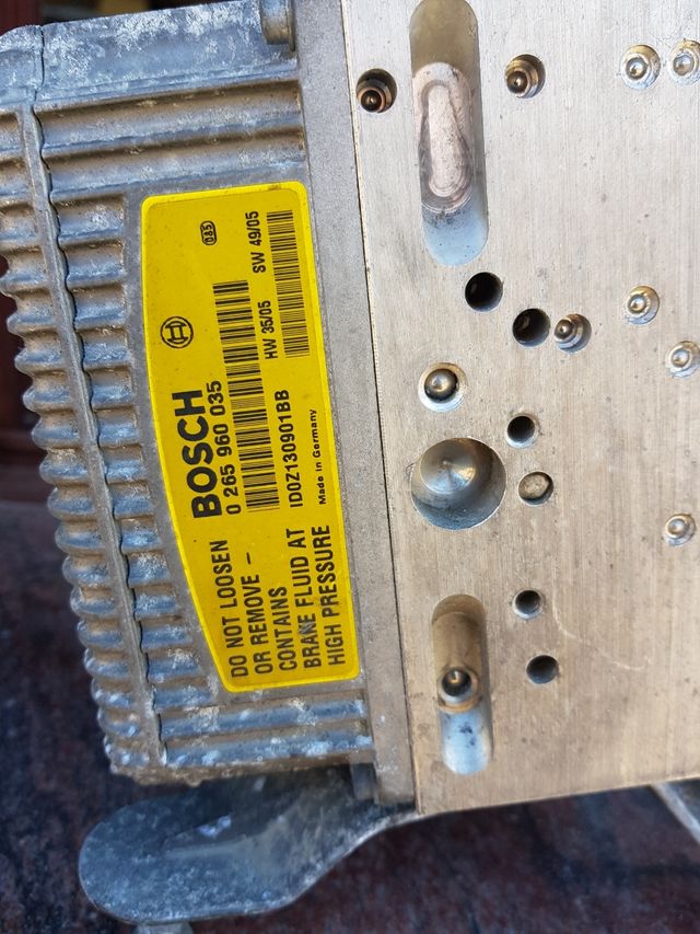 Modulo ABS SBC Bosch Mercedes W211 Clase E e500 de segunda mano por 350 ...